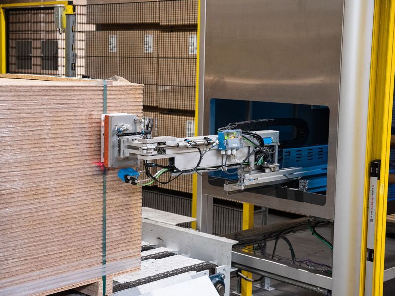 Norbord automates labelling of hundreds of pallets per day with ...